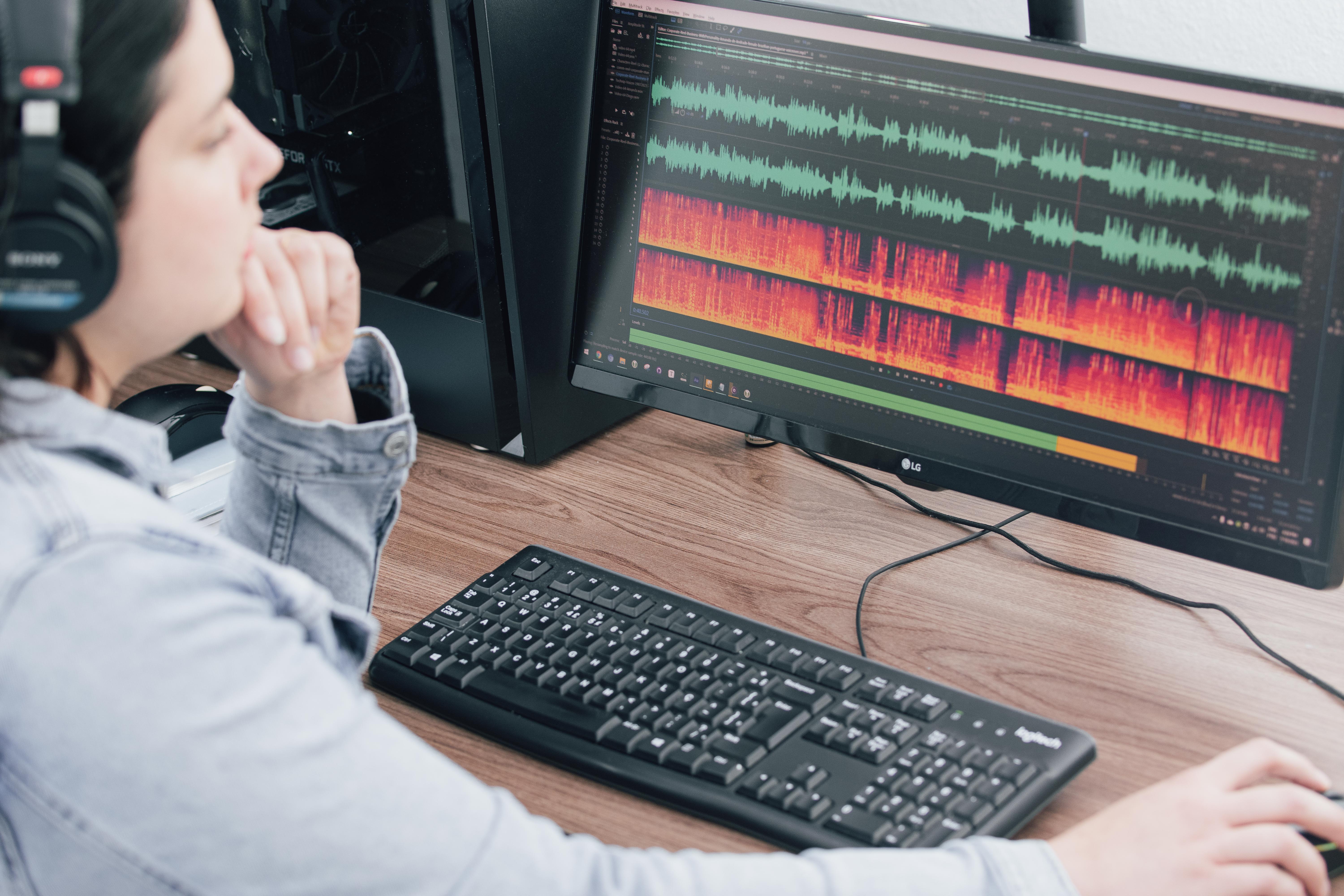 Selecting an actor through voice reels | Voice Over Casting